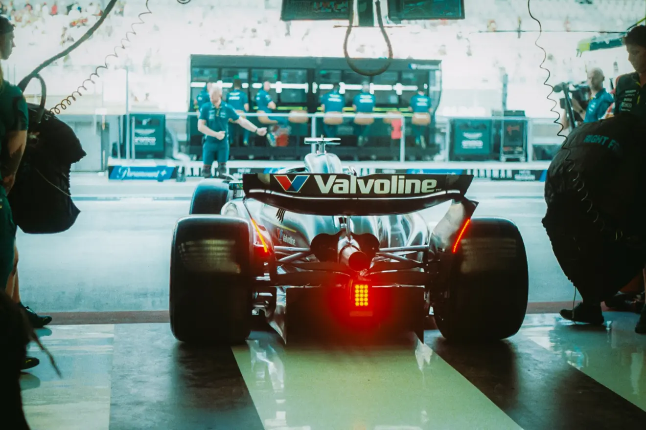 Honda sigue su reivindicación y enseña el motor del nuevo Aston Martin ...