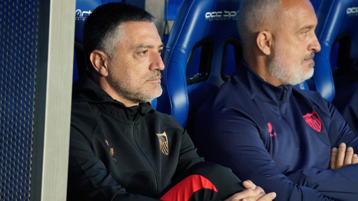 El Sevilla decide destituir a García Pimienta y vuelve a confiar en ...