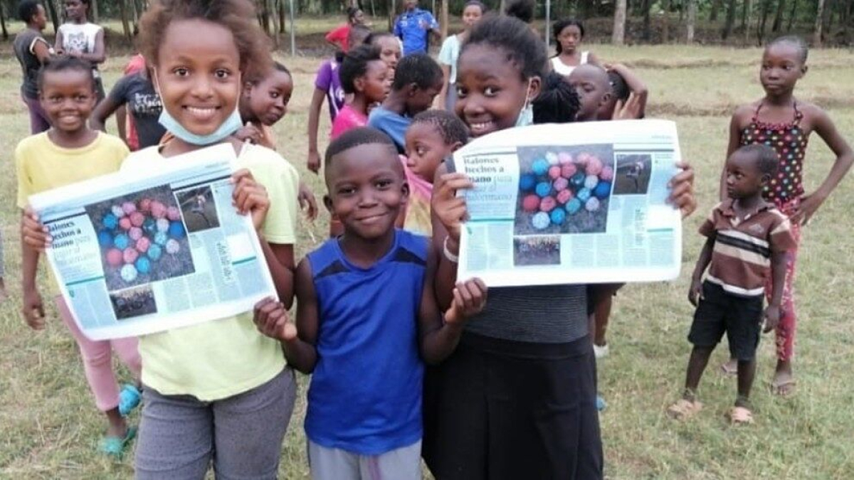 La ilusión de unos niños keniatas al ver su historia en MARCA