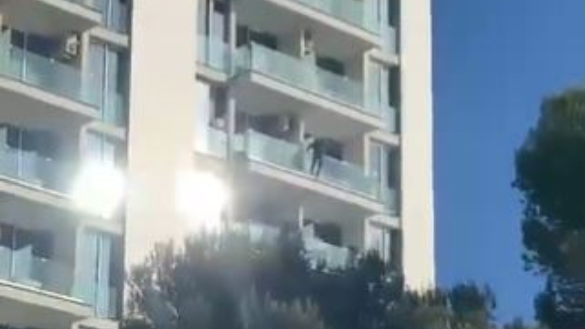 Primera muerte por 'balconing' en Mallorca: un británico de 34 años se ...