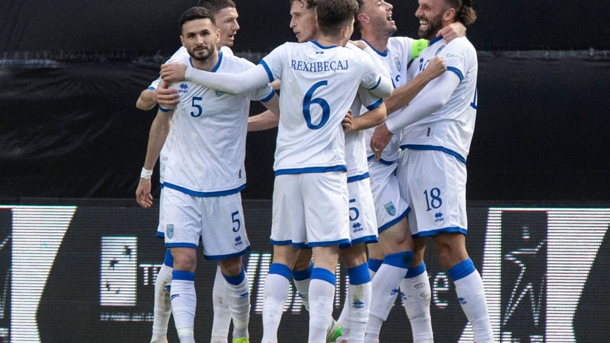 Recital de Muriqi ante Oskarsson... con hat-trick a Islandia para ...