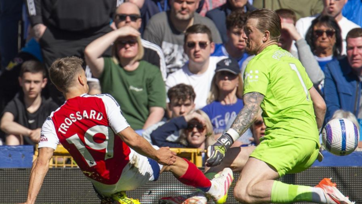 Pickford acerca el alirón del Liverpool