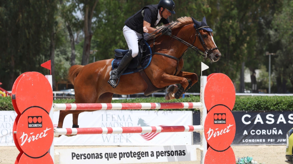 Jesús Torres gana en Pineda y encabeza la Liga Plata