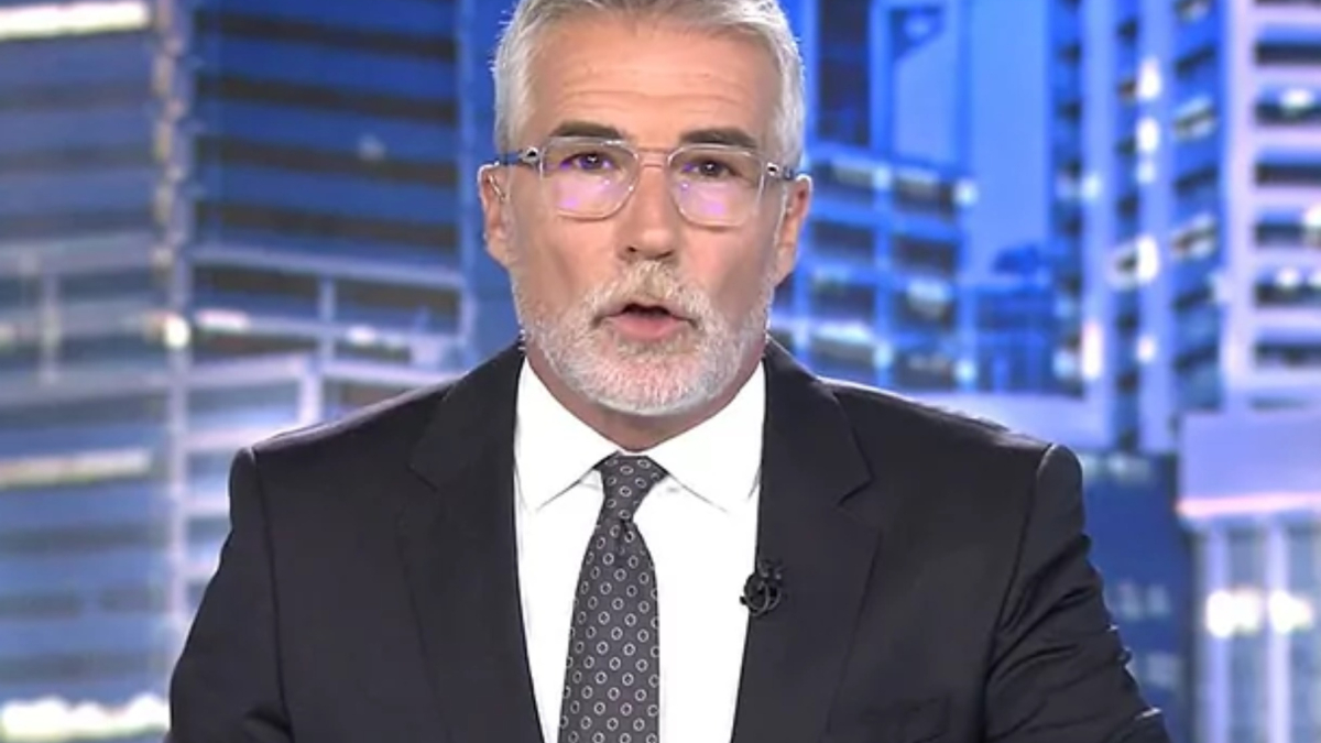 David Cantero: "Oficialmente, yo era un bastardo y mi madre, una ...