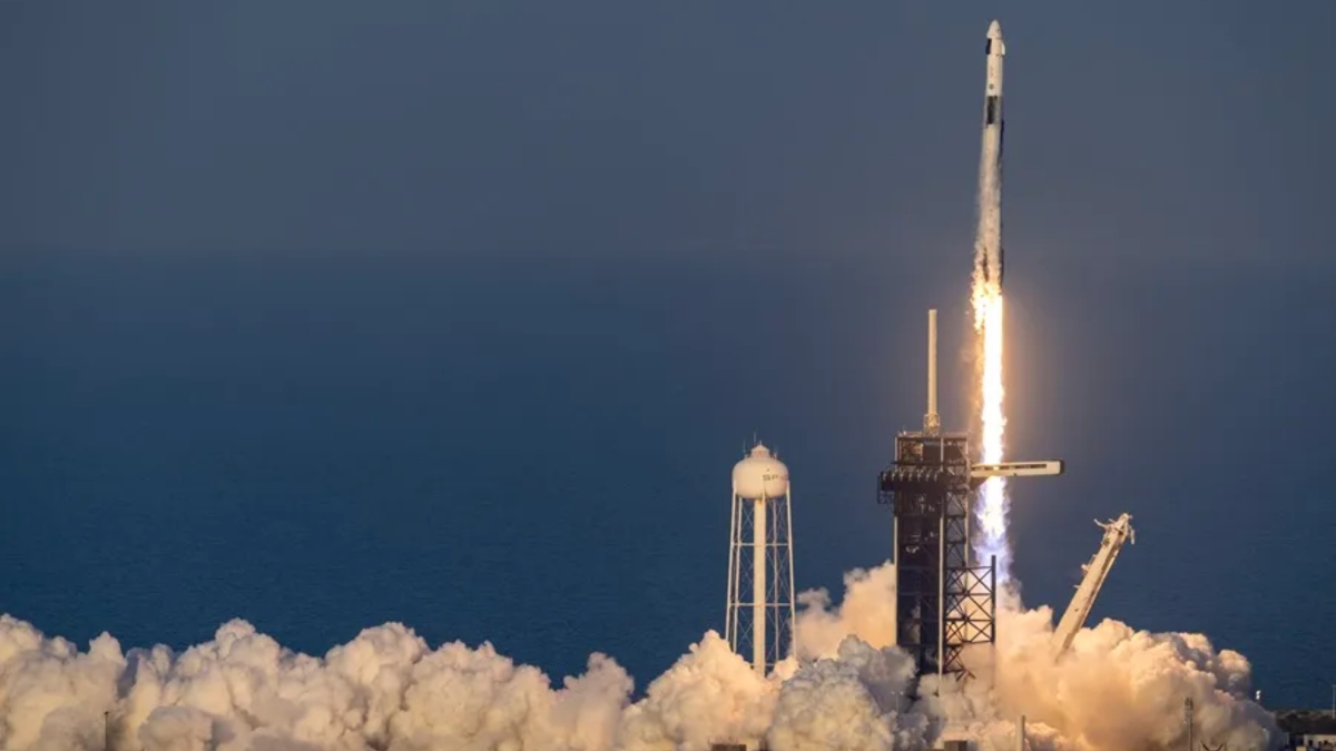 Estados Unidos se queda atrás en la carrera espacial por sus recortes a ...