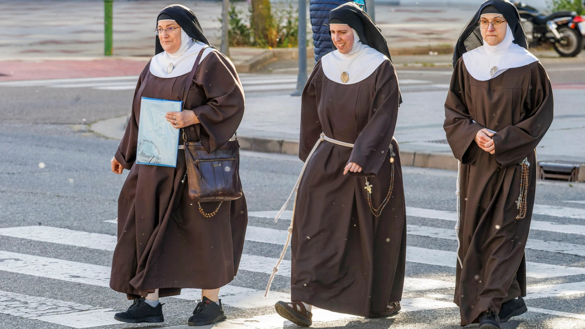 Una de las monjas rebeldes de Belorado, tras la orden de desahucio ...