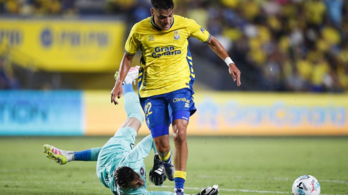 El Andorra sorprende al final y deja a Las Palmas con un palmo