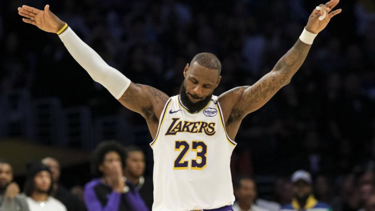 Critican a LeBron James por bailar con un streamer mientras se recupera ...