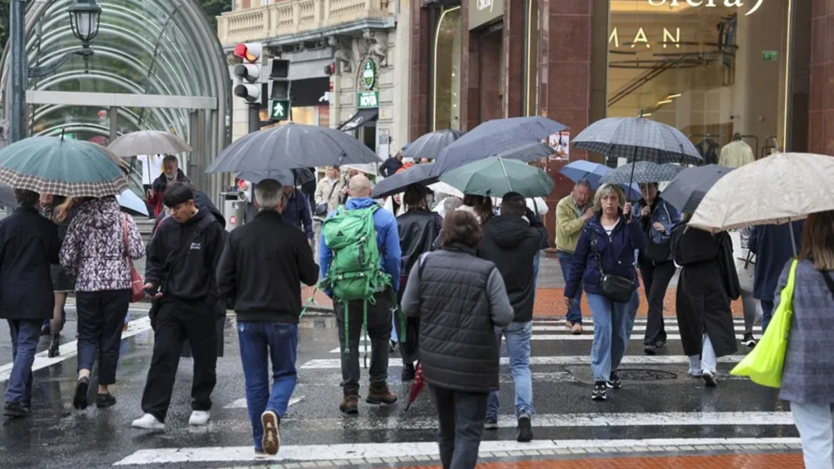 La DANA llega a España y se activan varios avisos por tormentas ...