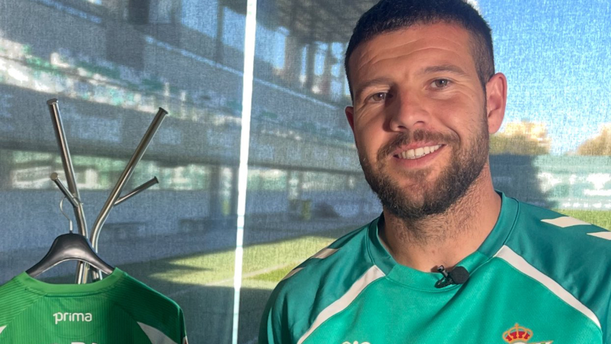 Ruibal: "Soy muy feliz en el Betis, a ver si me hacen un contrato ...