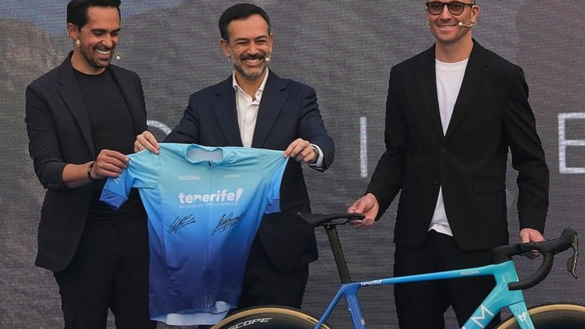 Contador y Basso presumen de su nuevo 'arma' con alma tinerfeña