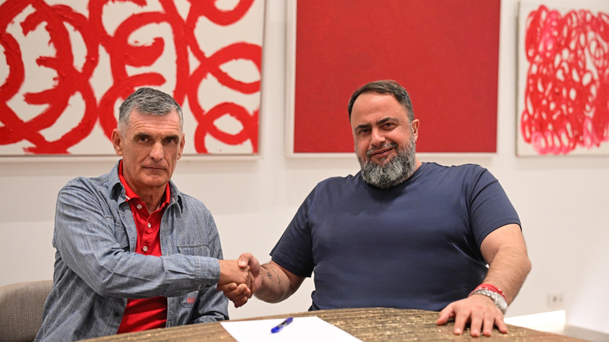 Mendilibar renueva con el Olympiacos