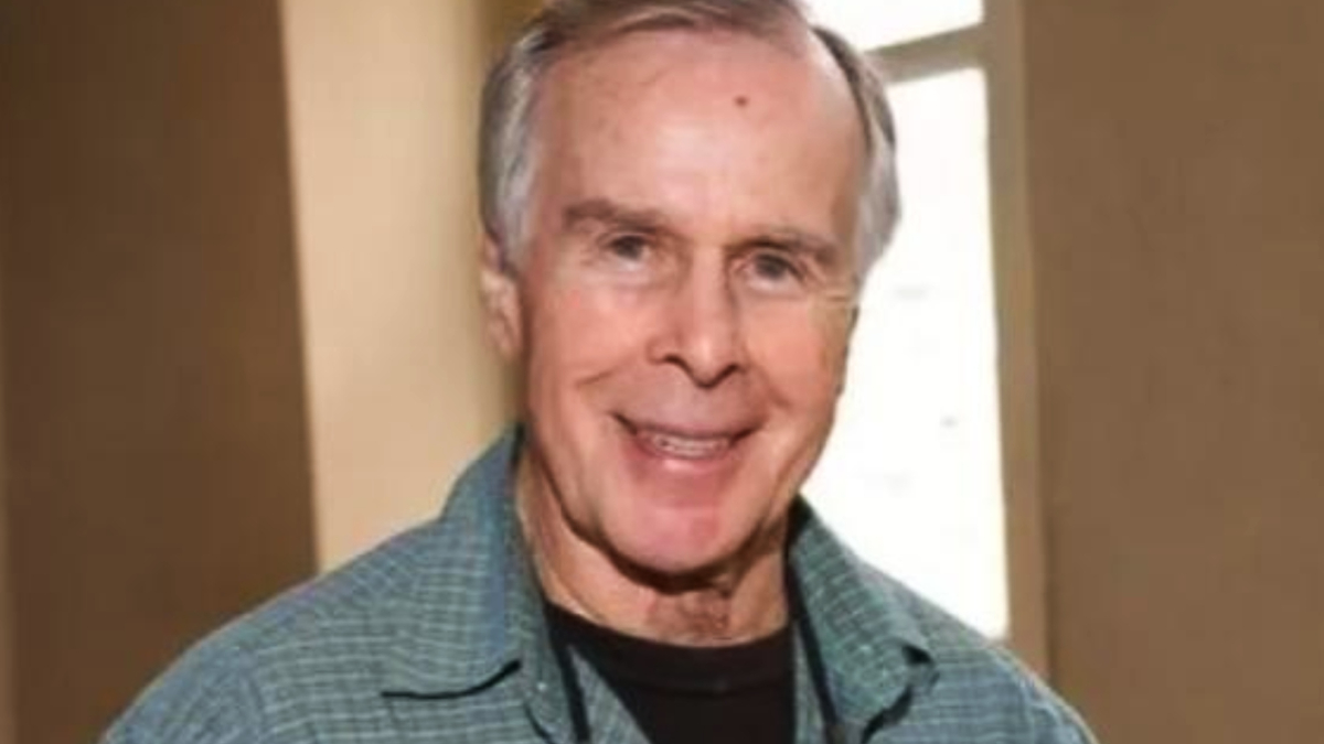 Muere John Cunningham, actor de 'El club de los poetas muertos', a los ...