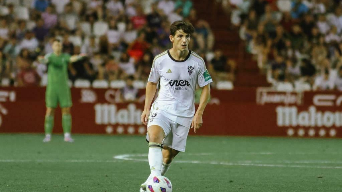 El Dépor firma a Riki