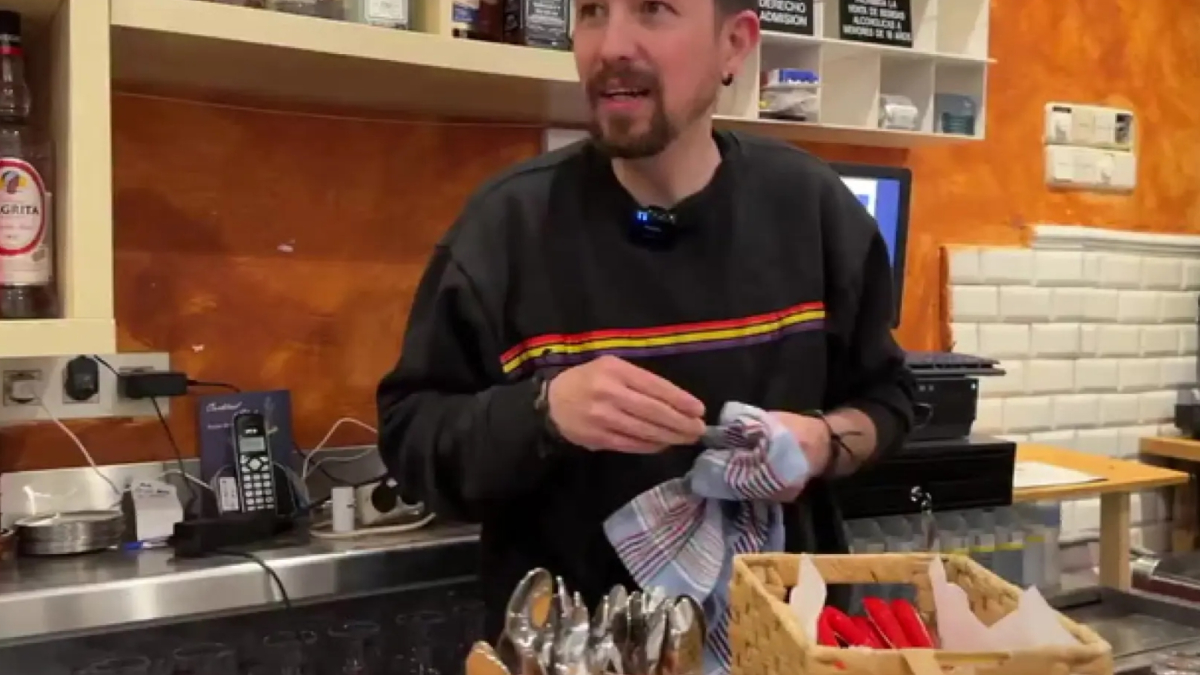 Atacan Garibaldi, la taberna de Pablo Iglesias: un hombre entra con ...