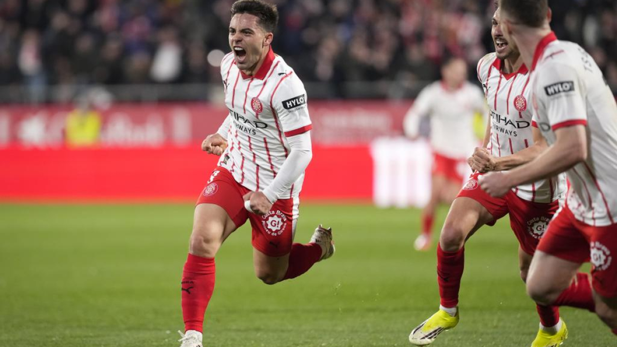 Fran Beltrán cae de pie en el Girona