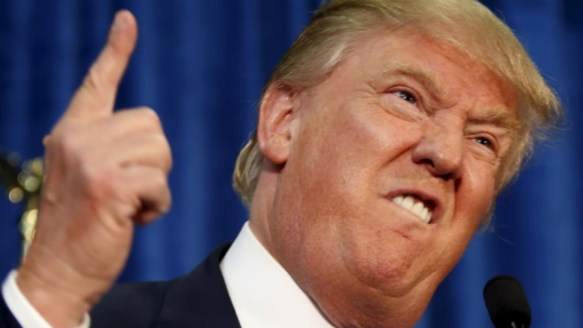 Trump sobrepasa todos los límites: ahora humilla a una joven graduada