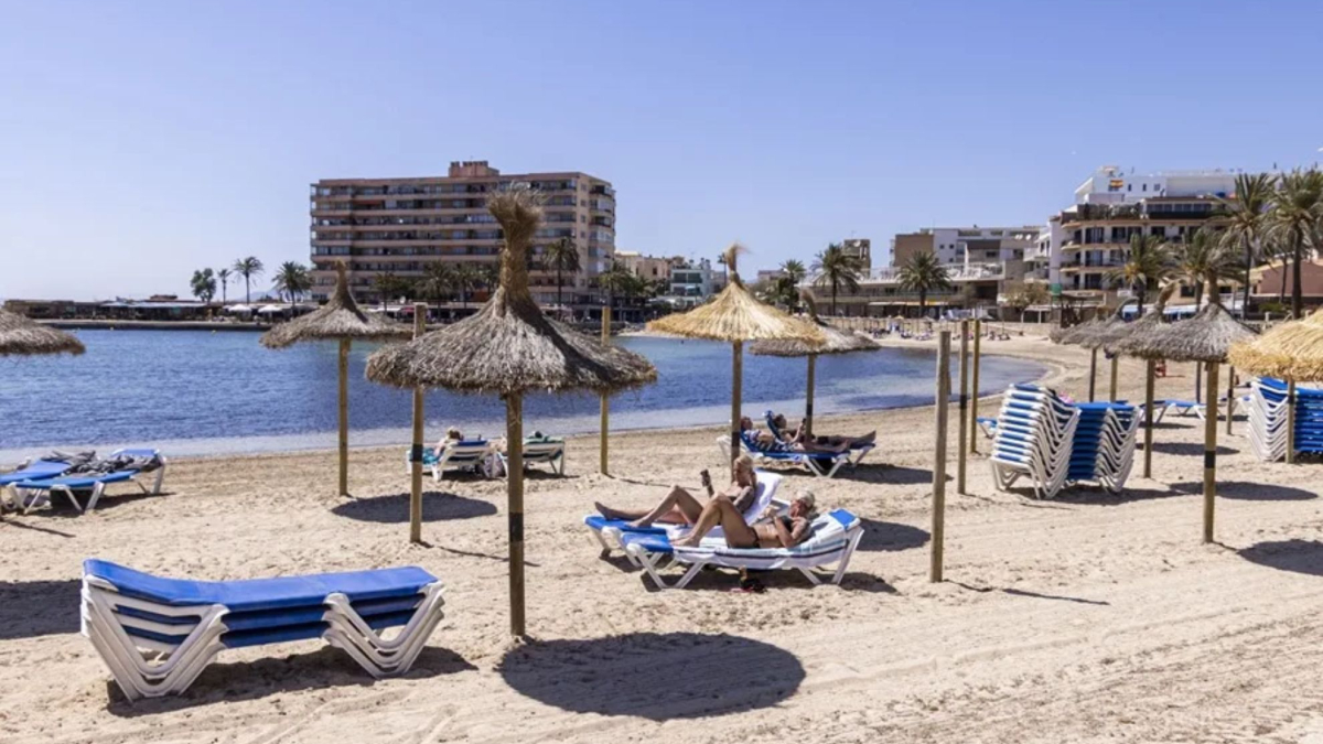La Ley de Costas lo confirma: restringir el uso general de la playa y ...
