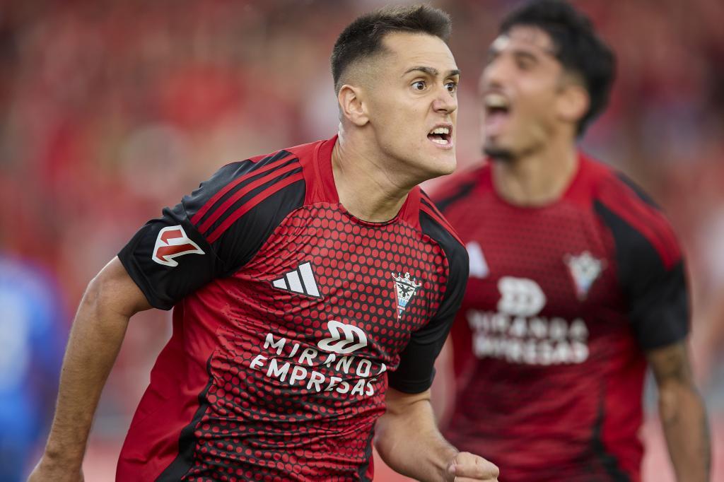 Izeta adelanta su vuelta a Lezama