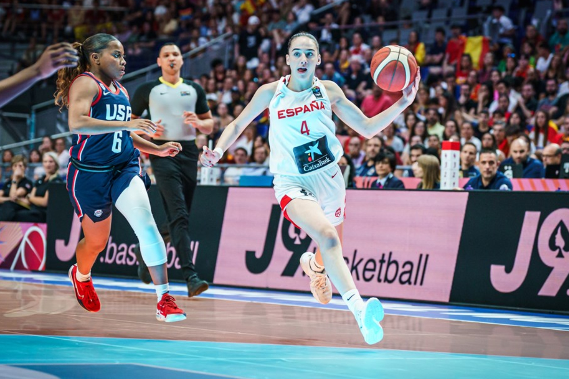 Iyana Martín, la MVP que domina a las mayores y no se baja del podio