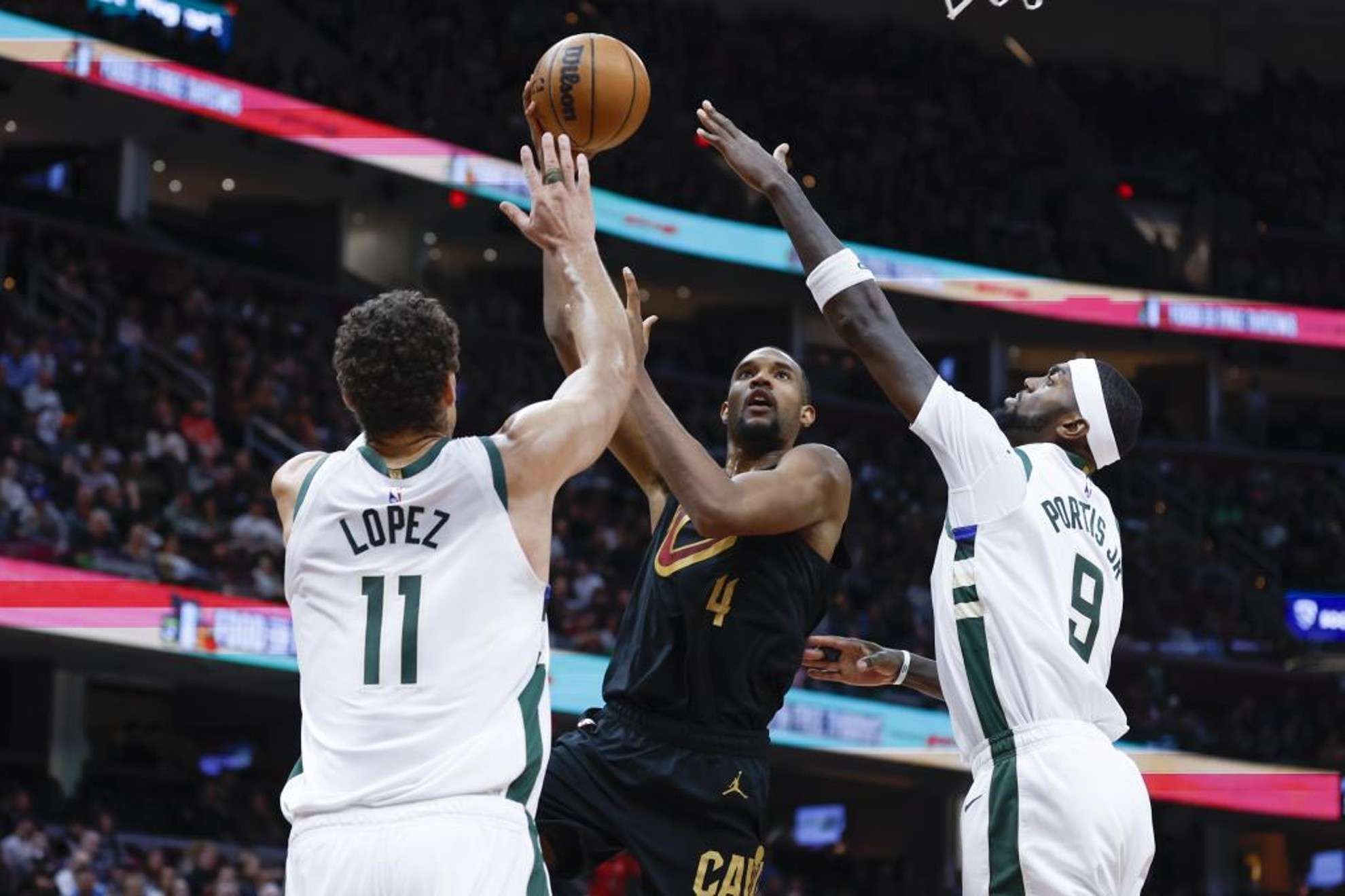 Exhibiciones de Mobley y Edwards mientras los Sixers pisan el acelerador