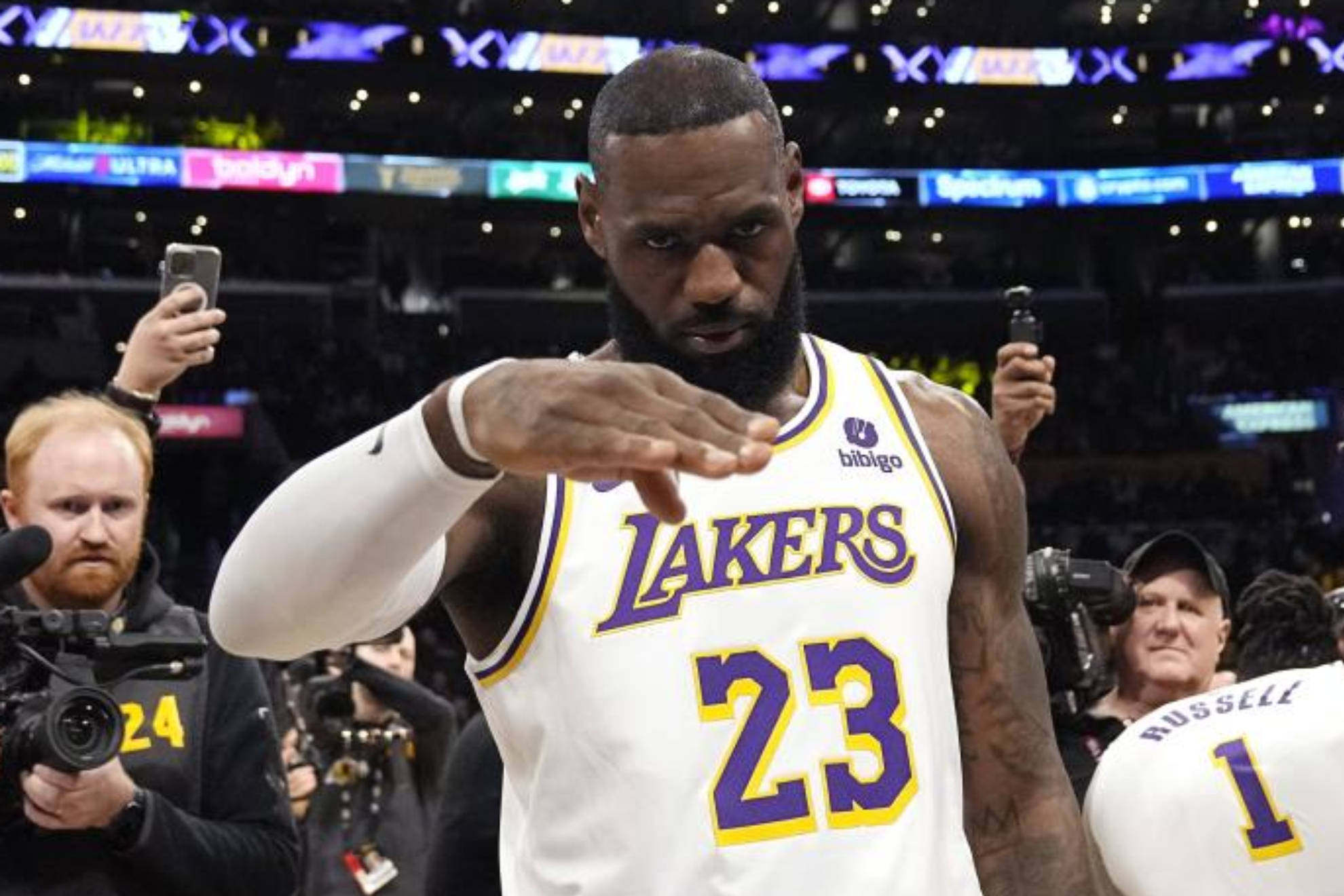 Jeanne Buss, sobre el contrato de 48 millones de dólares para LeBron ...