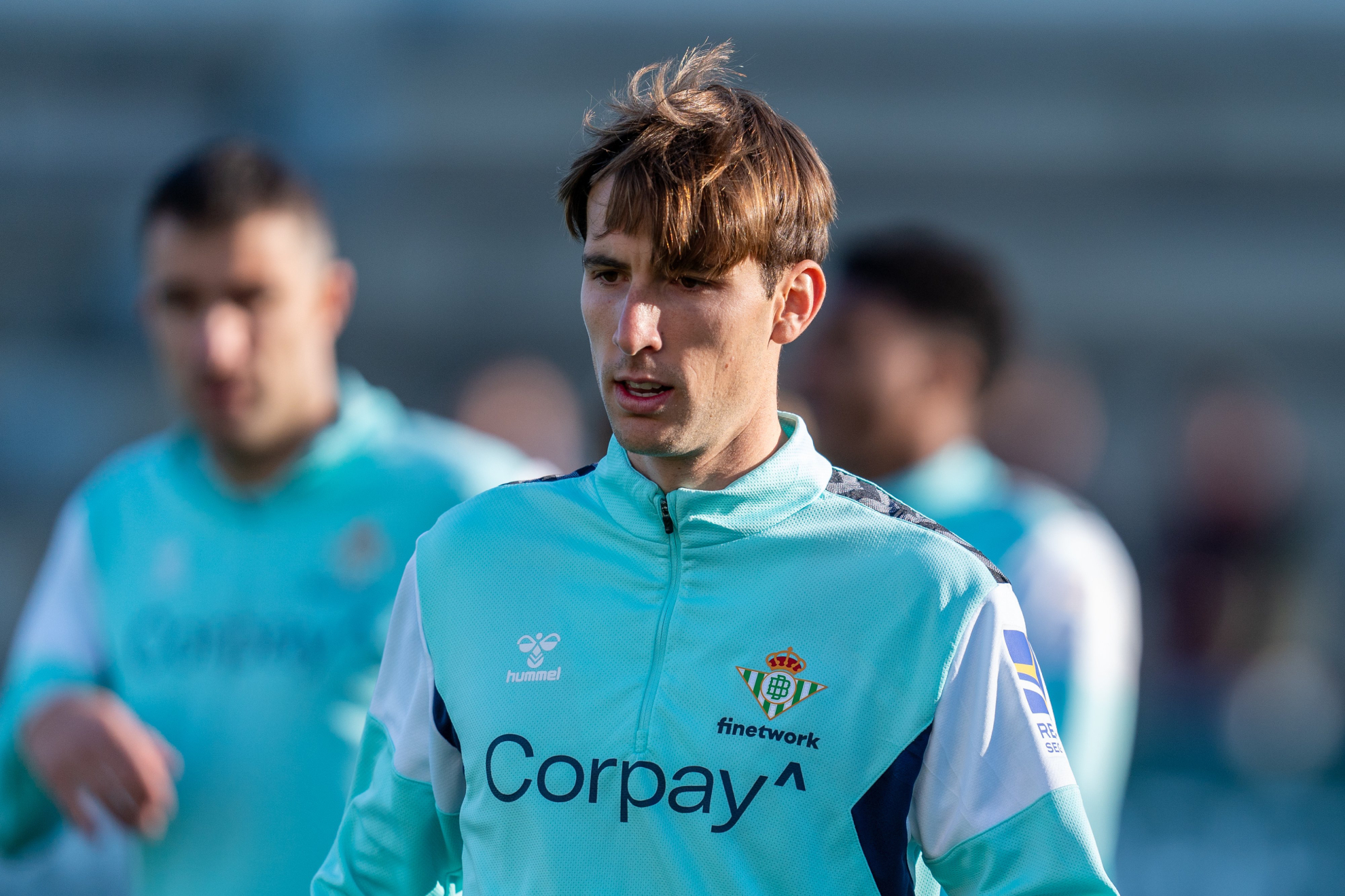 El Betis viaja a Mallorca con Miranda, pero sin Borja Iglesias ni Marc Roca