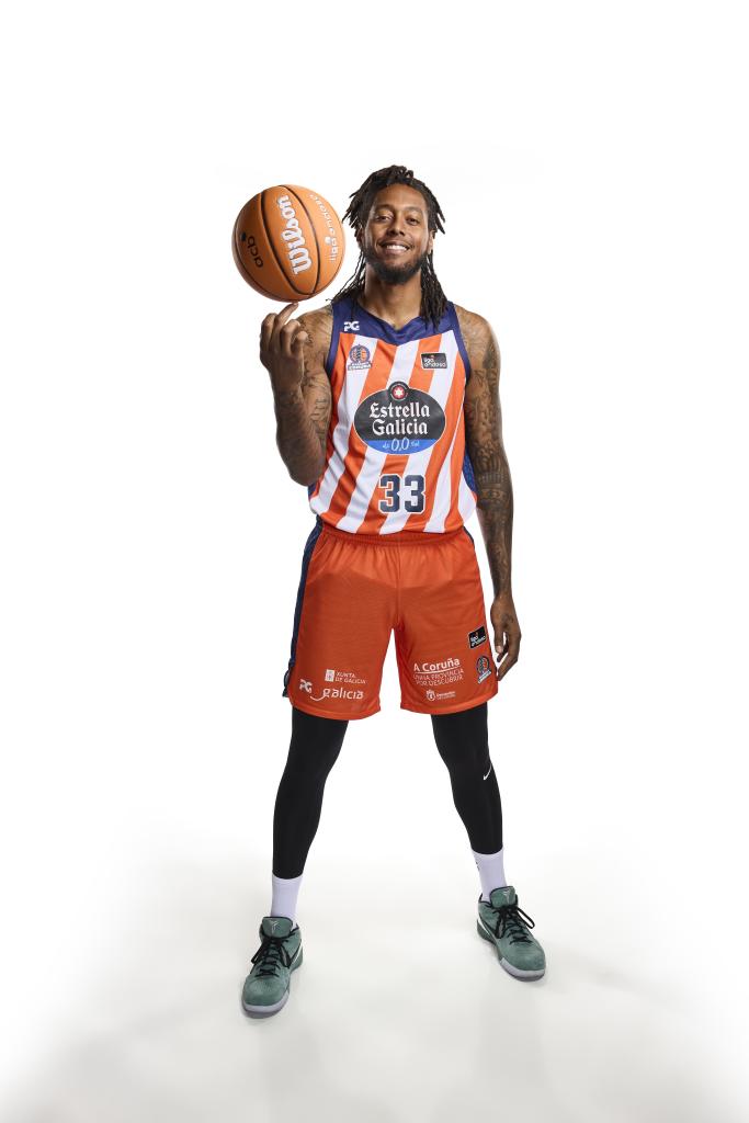 Trey Thompkins, fichaje del recién ascendido Leyma Coruña, se topa con ...