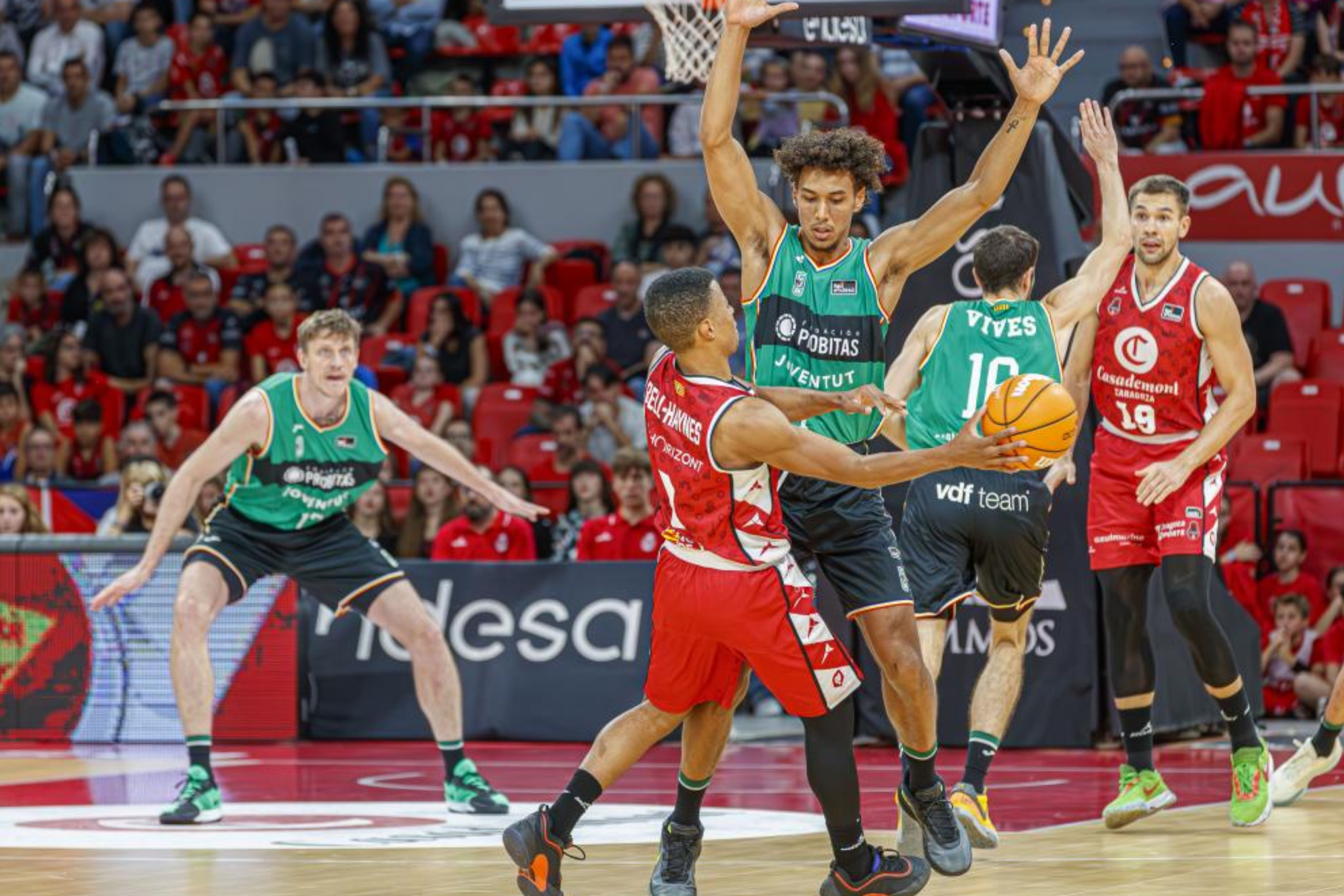 El Zaragoza tumba al Joventut en la prórroga en un partido espectacular