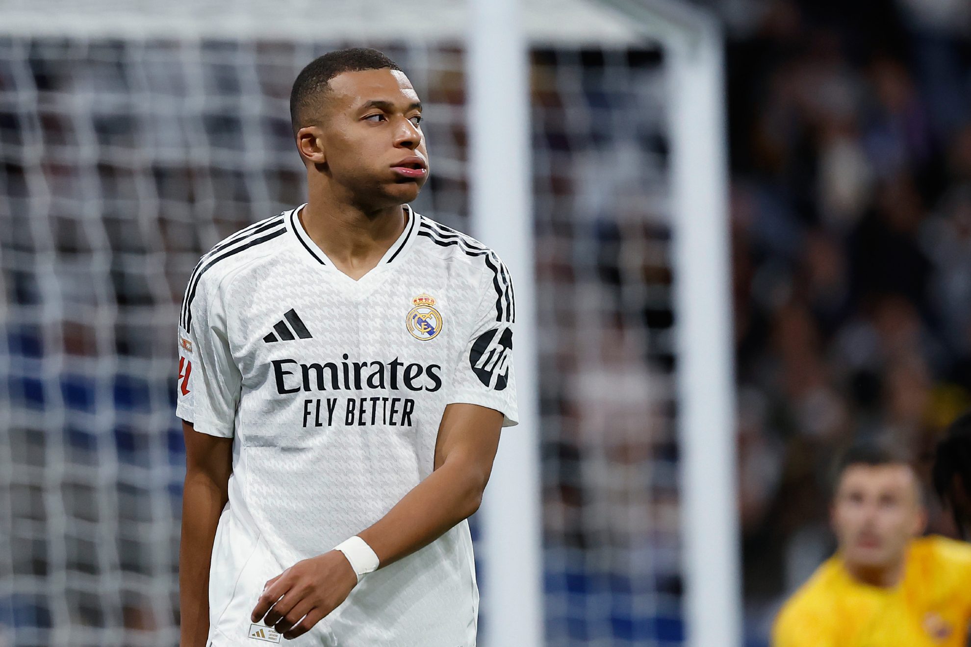 Mbappé sigue en fuera de juego