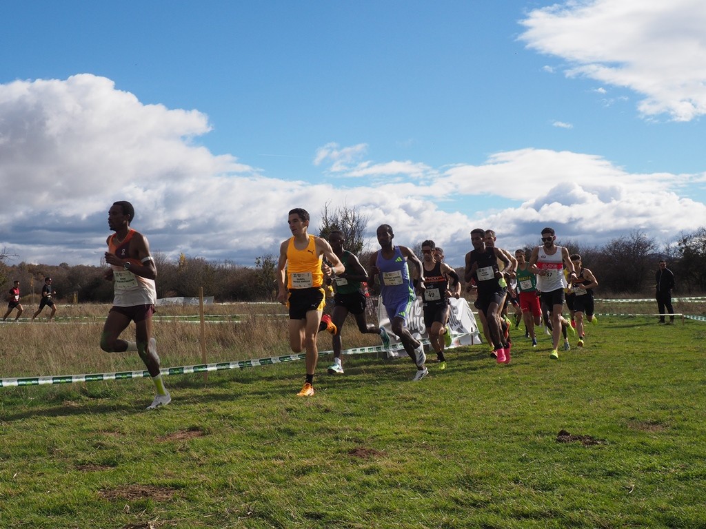Mercy Chepkemoi y Rodrigue Kwizera vuelan en el Cross de Soria