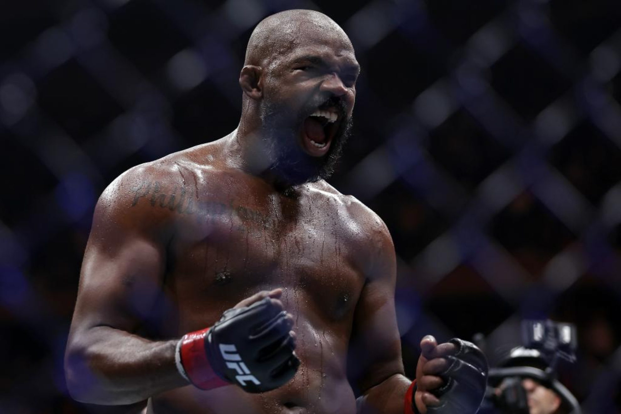 Jon Jones, solo en la cima de la UFC