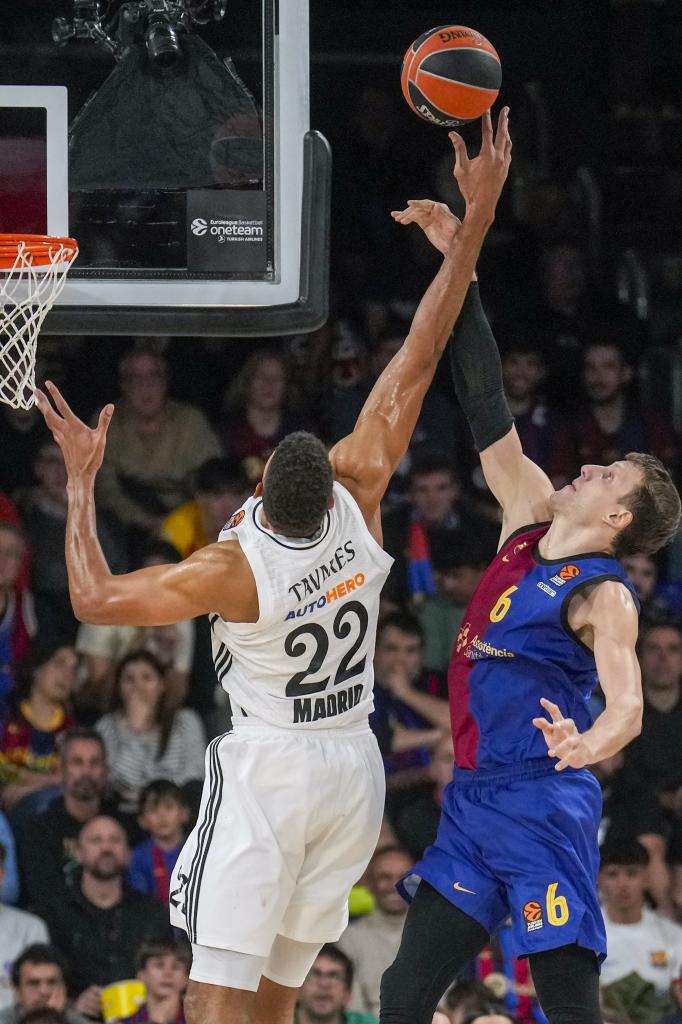 El Real Madrid toma el Palau tras dos prórrogas con Tavares y Campazzo ...