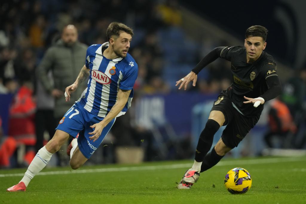Jofre: "Tras la pérdida de mis padres, me refugié en el fútbol"