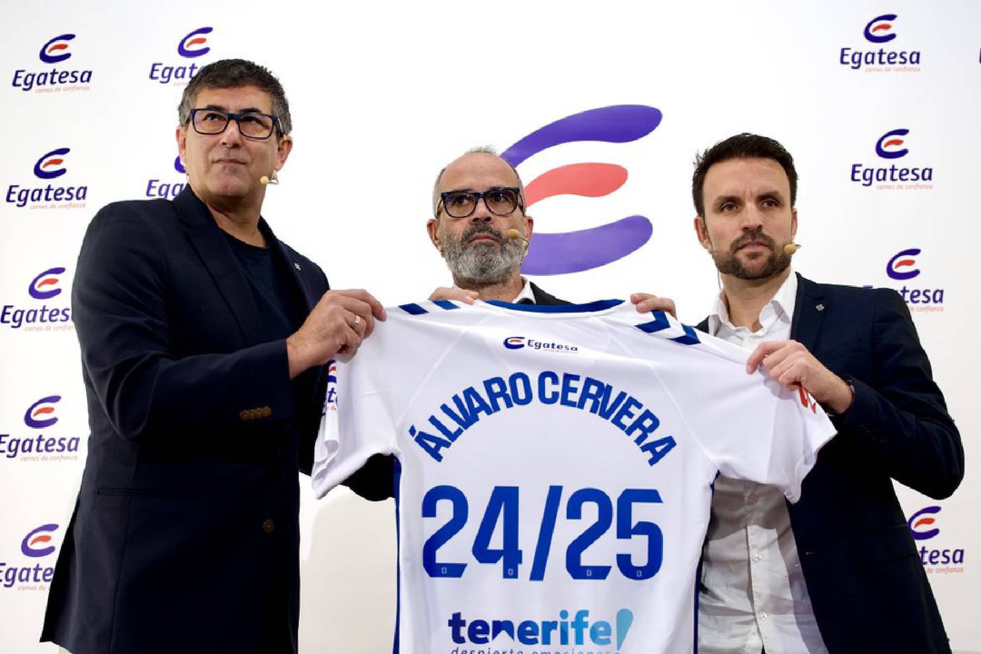 Álvaro Cervera es optimista y fija su prioridad en recuperar a la plantilla