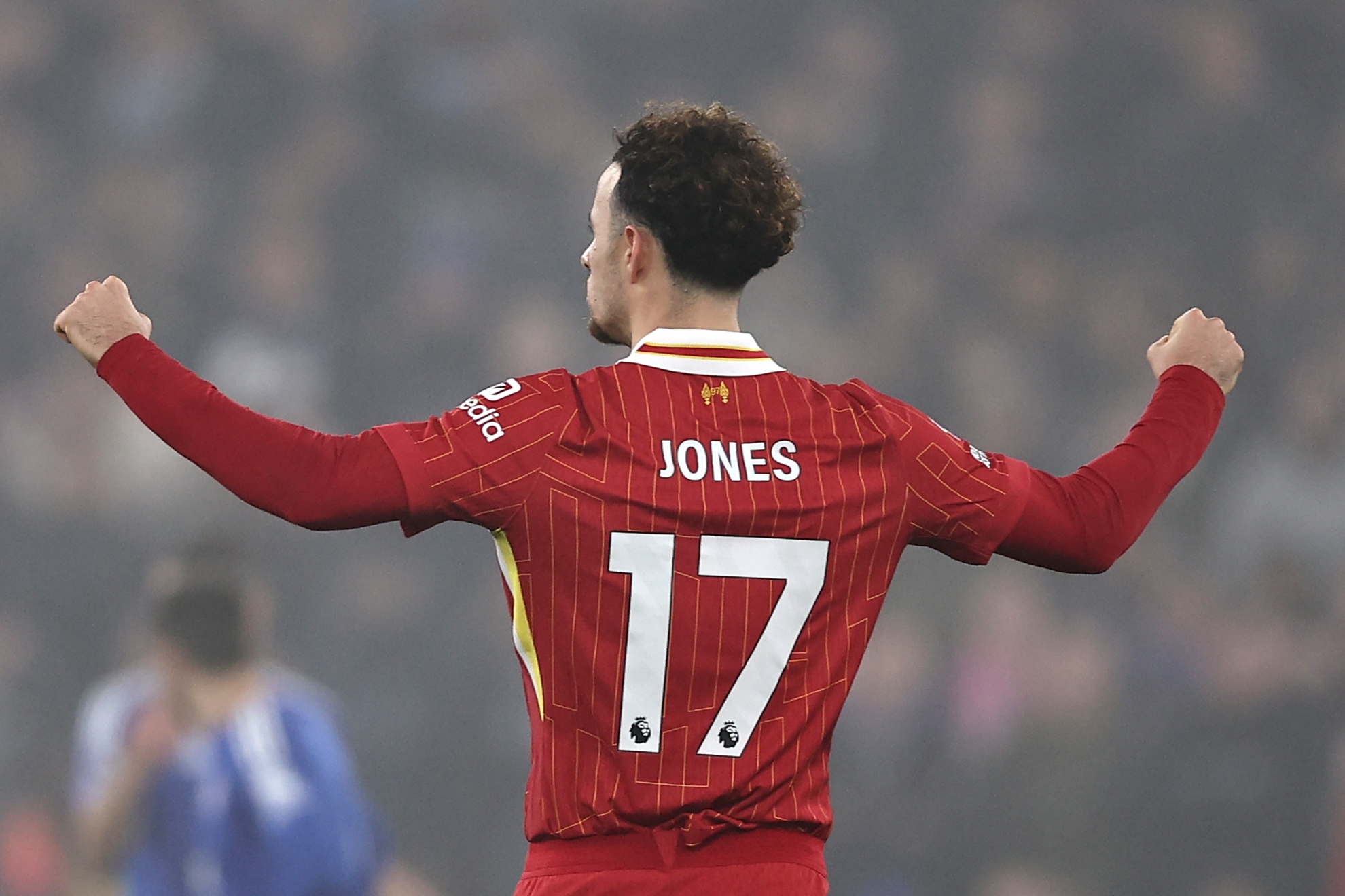 Curtis Jones recibe un mensaje inesperado por su partido 100 con el ...