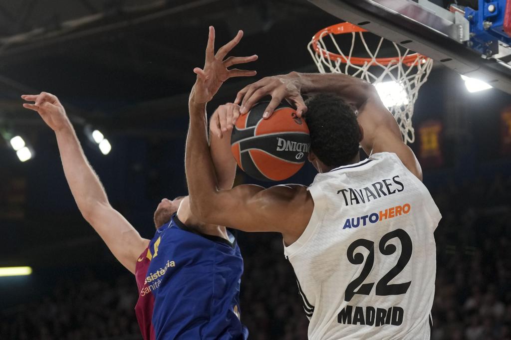 Real Madrid - Barça de basket: horario y dónde ver hoy en TV el partido ...