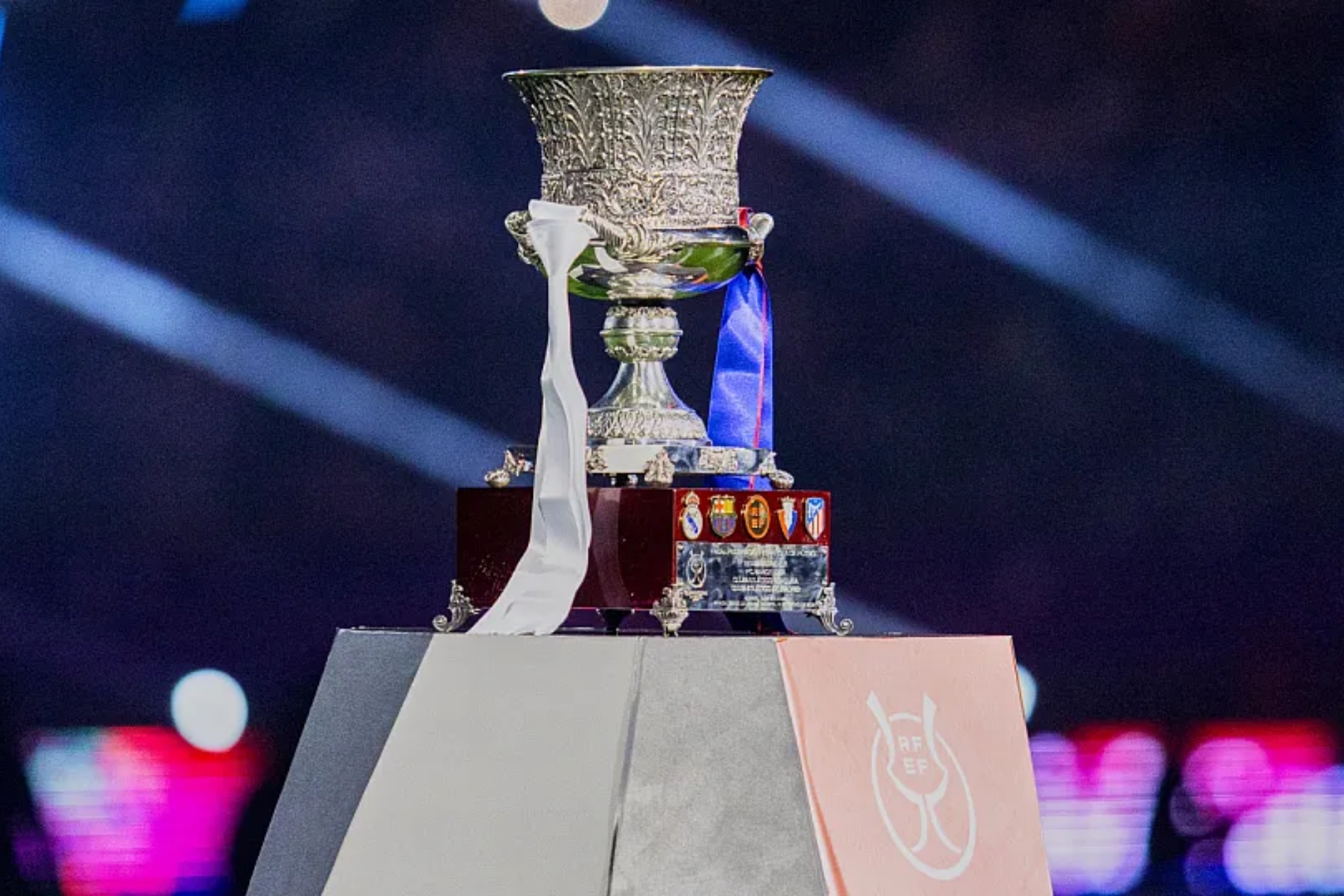 Trofeo de la Supercopa de España: historia, quién lo diseña, medidas ...
