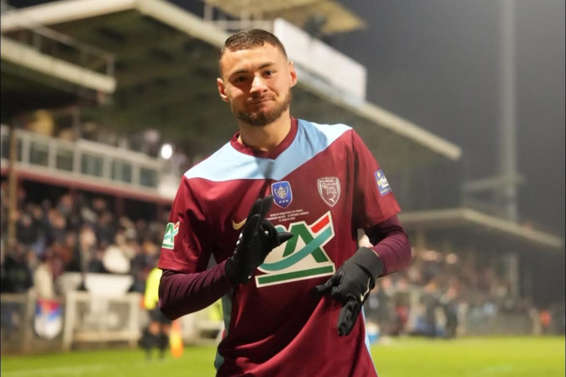 ¡El Bourgoin-Jallieu de quinta se carga al Olympique de Lyon!