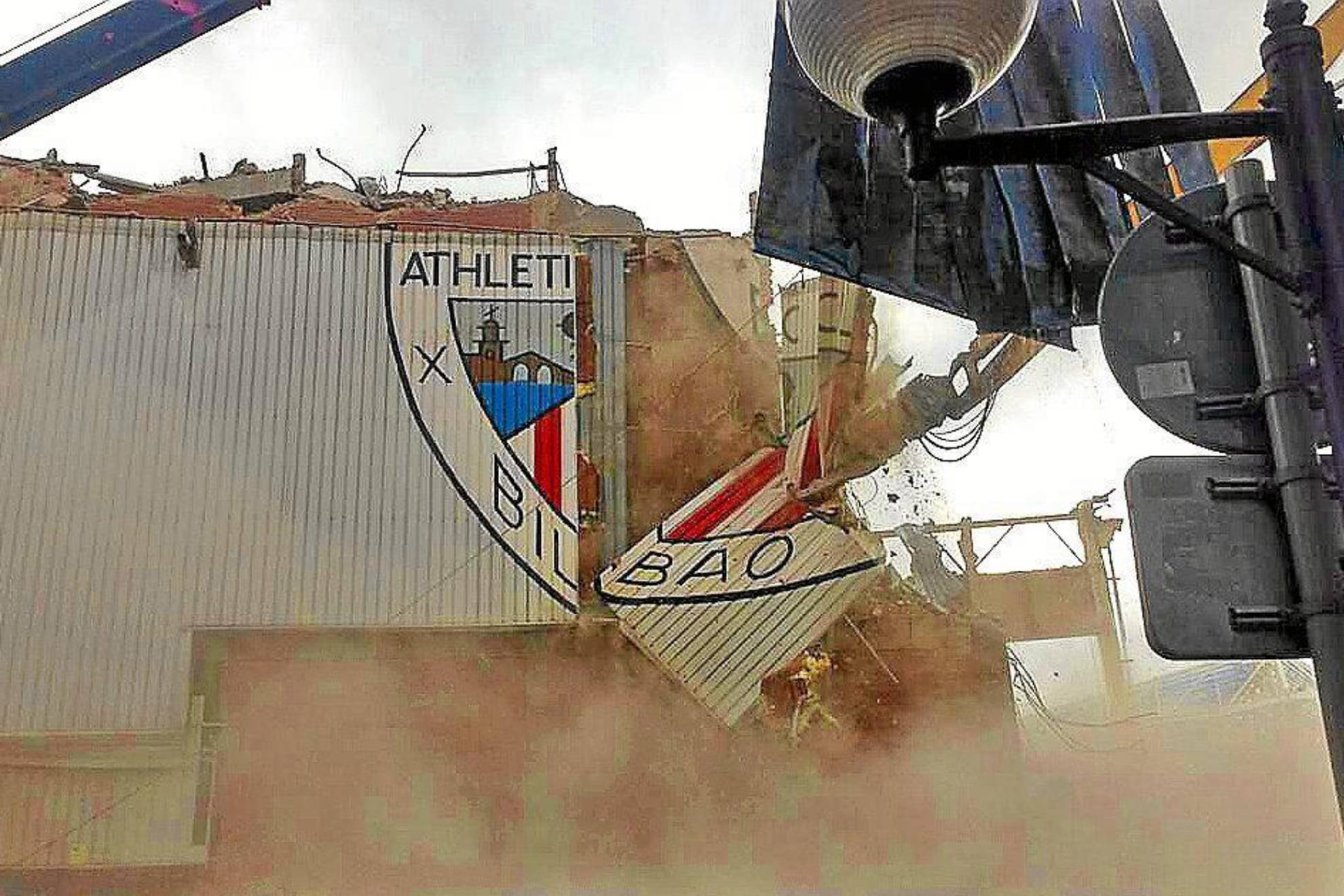 Estadios míticos que ya no existen: templos del fútbol demolidos o ...