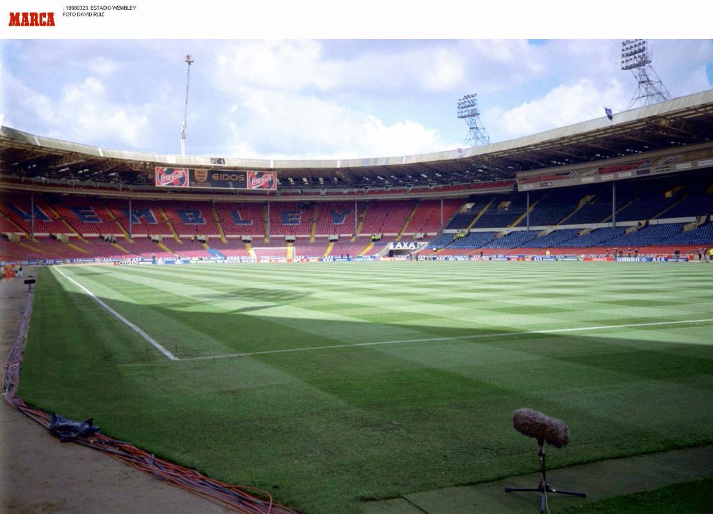 Estadios míticos que ya no existen: templos del fútbol demolidos o ...
