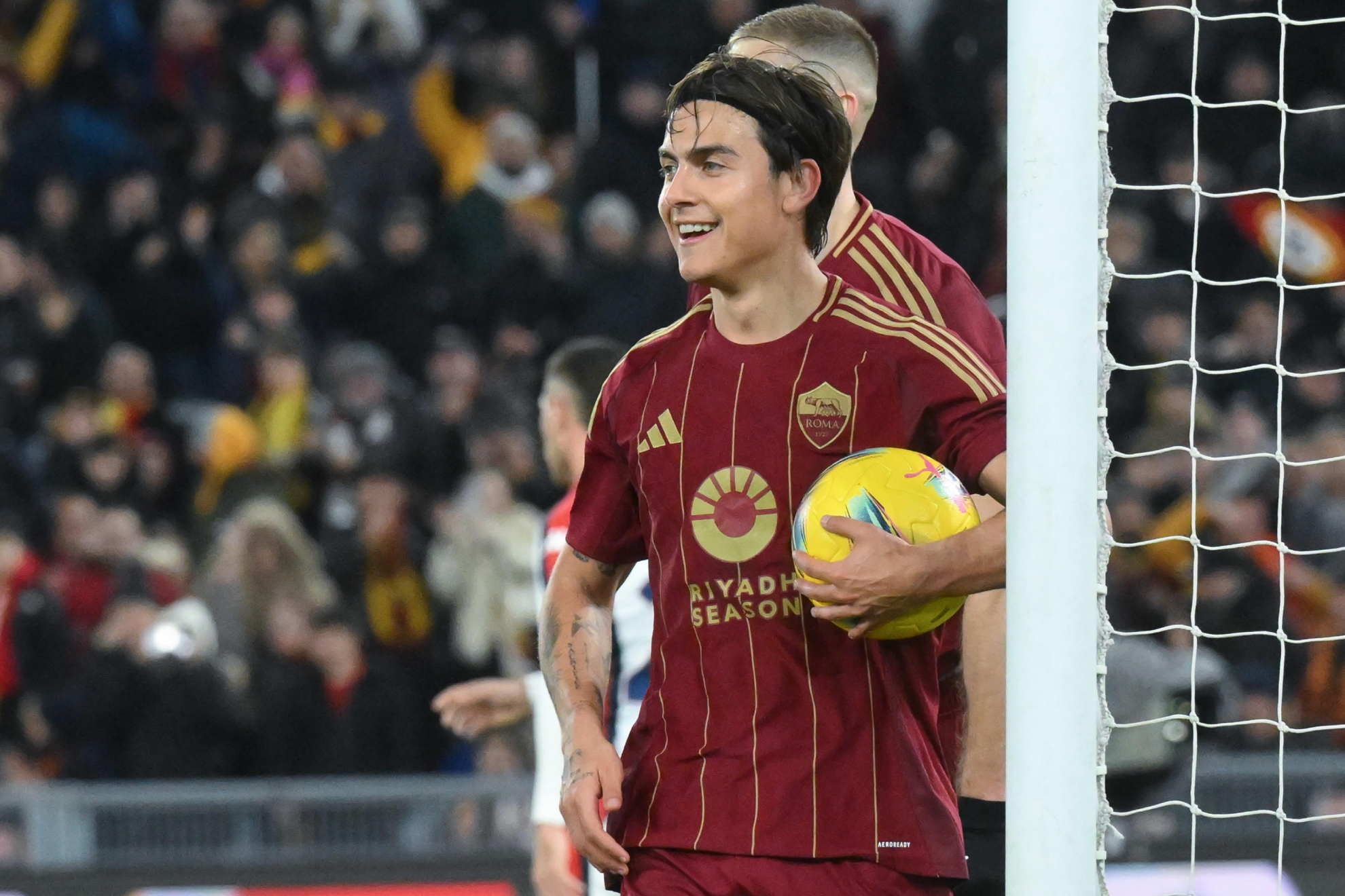 Dybala renueva automáticamente con la Roma hasta 2026