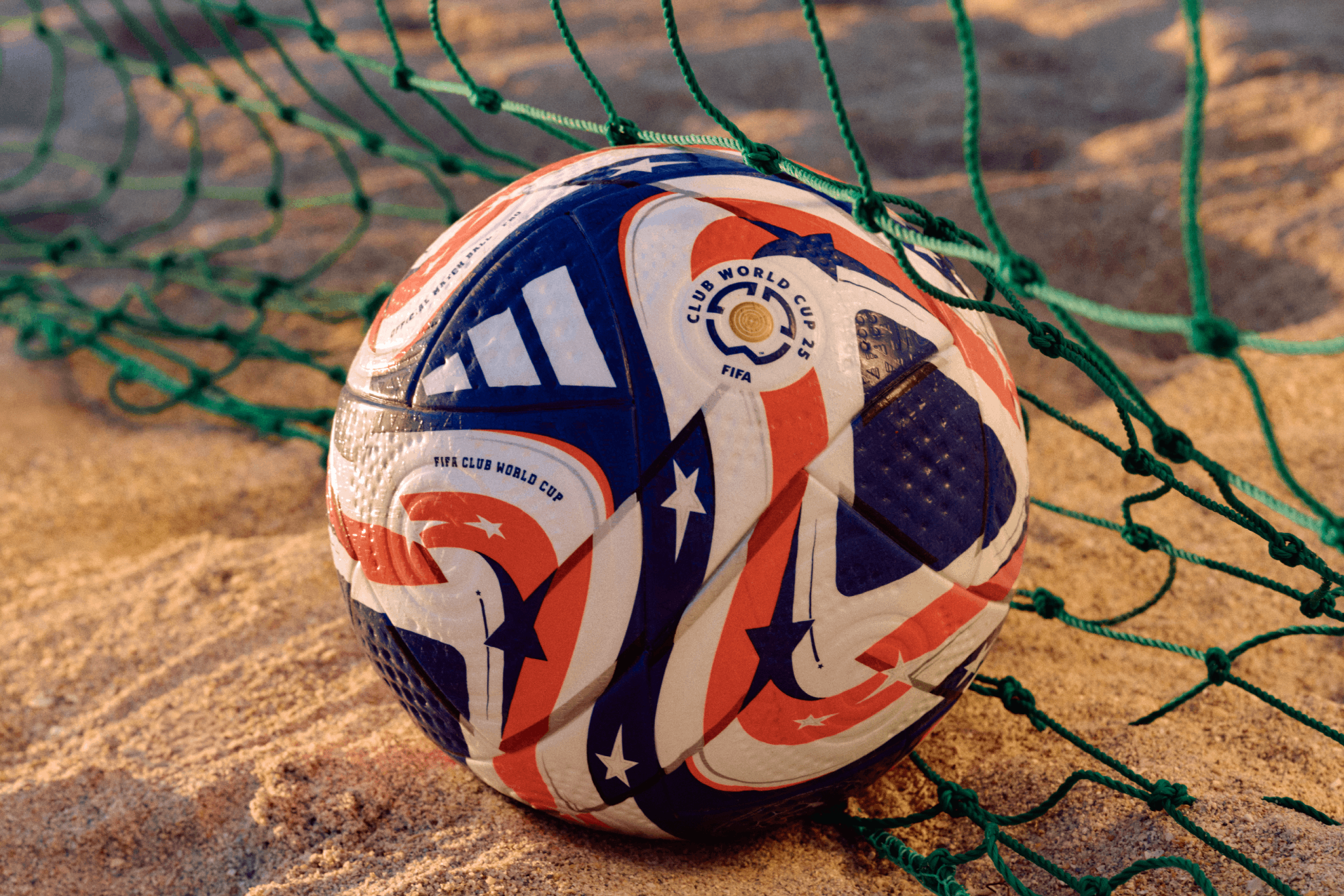 Adidas presenta el balón del Mundial de Clubes