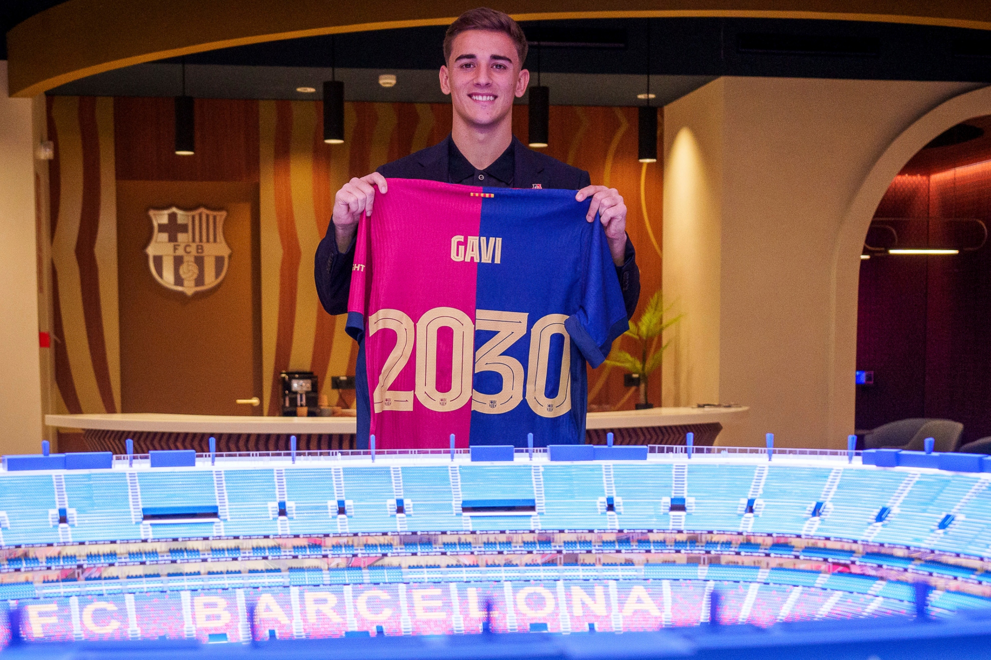 El Barça blinda su columna vertebral, pero sigue sin 'Fair Play' para ...