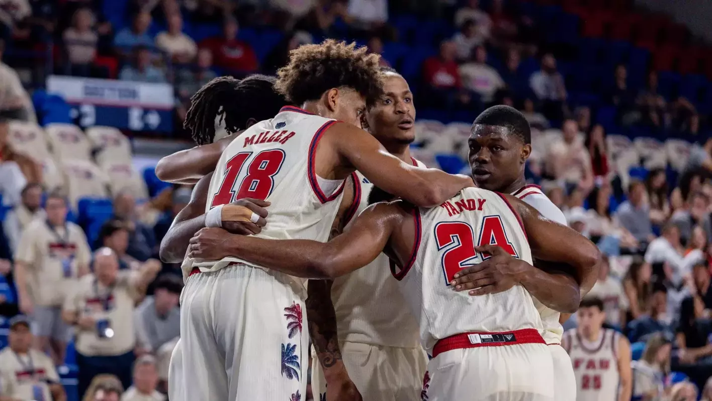 Baba Miller, el 'unicornio' español con 2,19 de envergadura, se ...