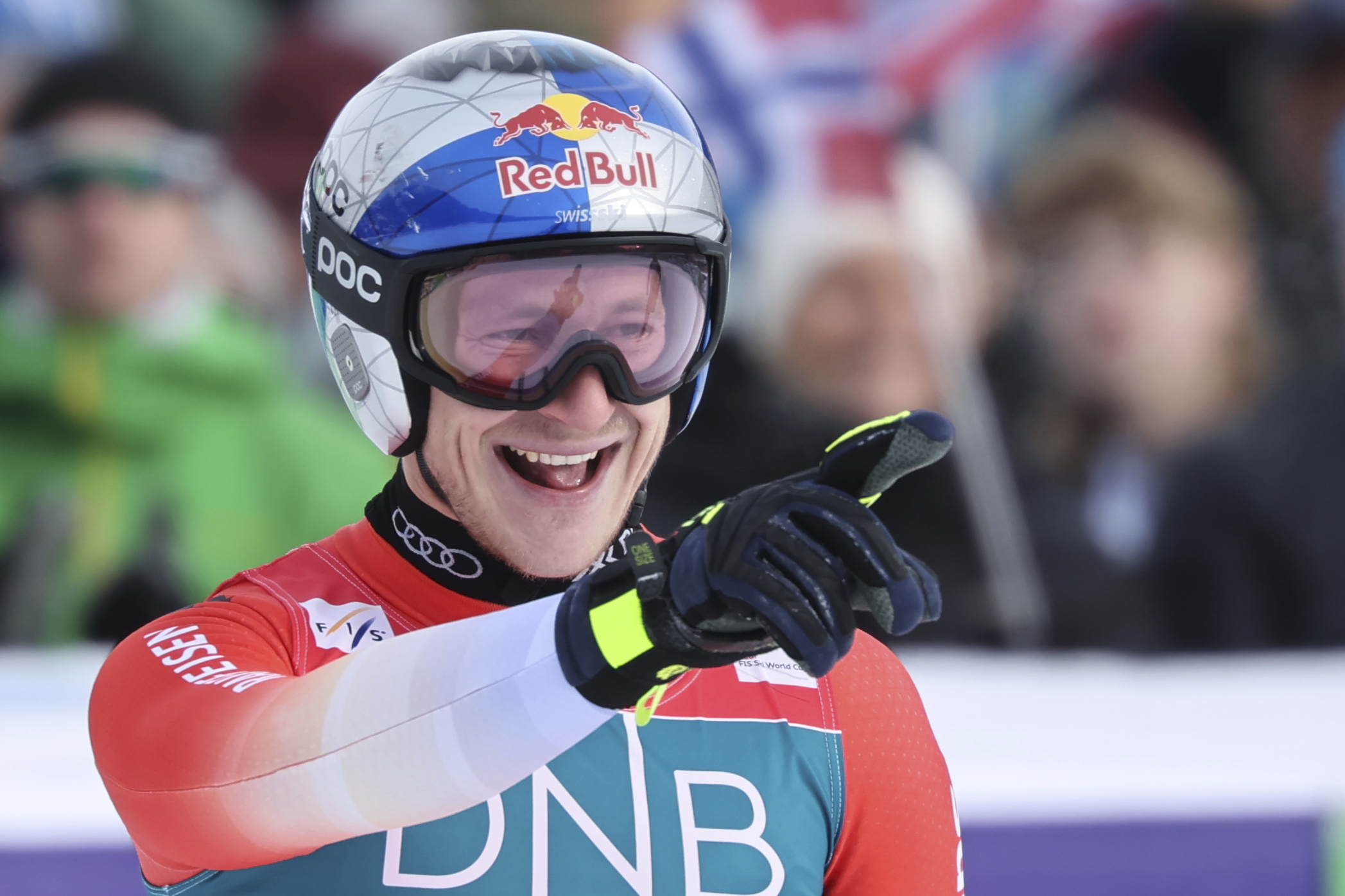 Von Allmen gana en Kvitfjell y mantiene viva la pelea por el globo de ...