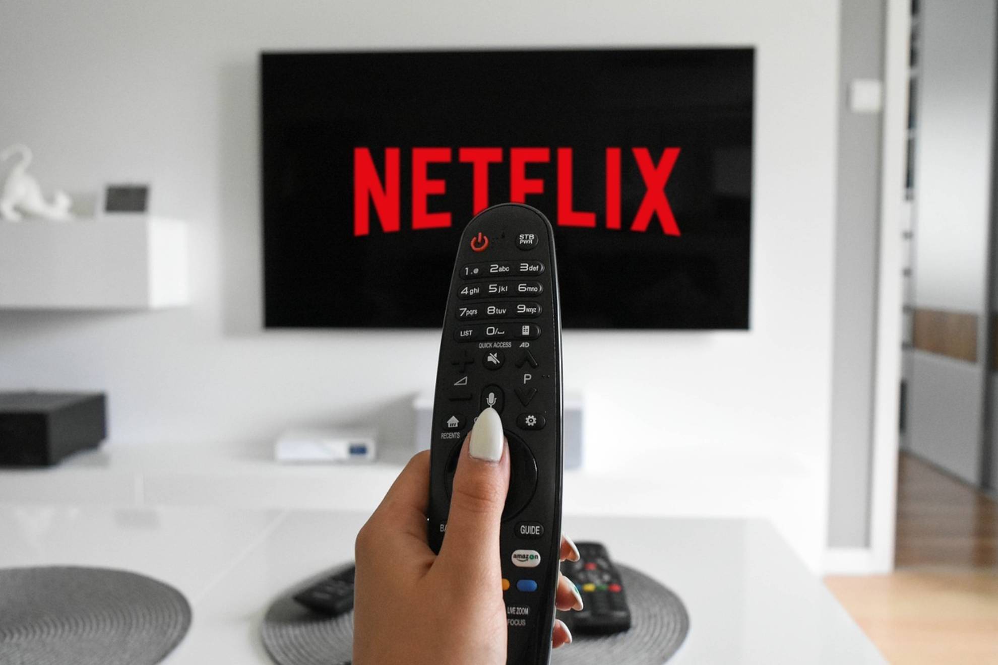 Netflix se lanza de lleno al vídeo vertical en móviles: así es la nueva ...