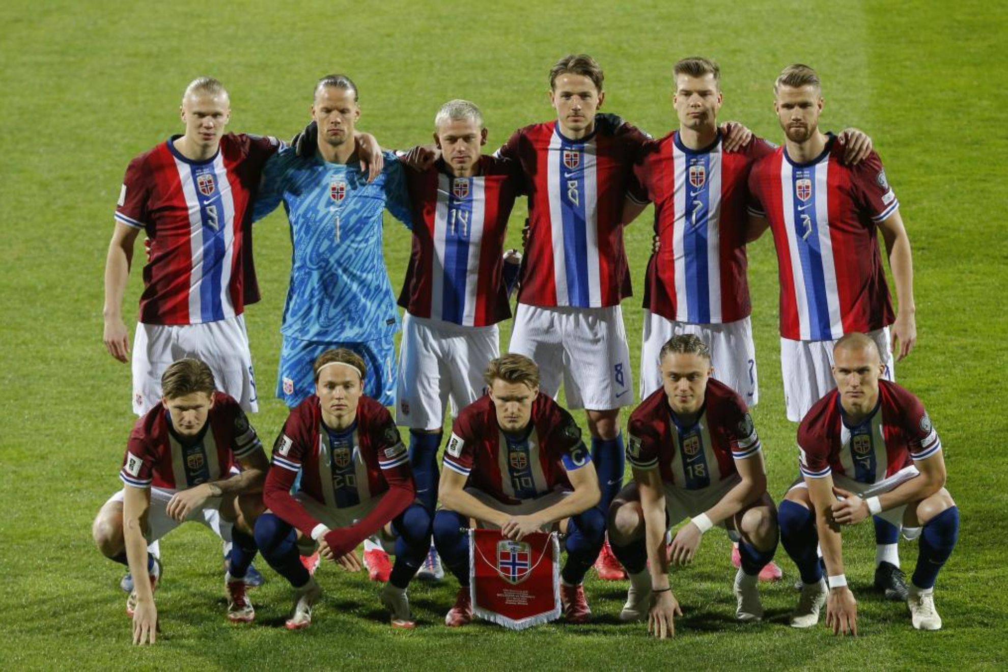 Noruega se alía con la izquierda para jugar su primer Mundial en este siglo