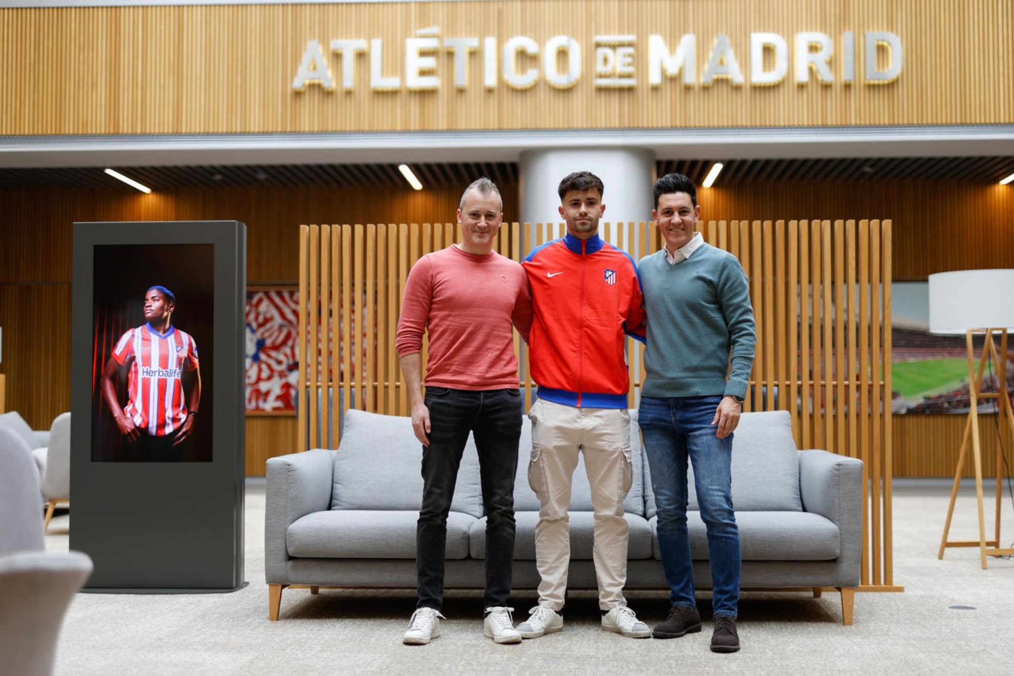 El Atlético continúa el blindaje de su cantera con Izan Muñoz