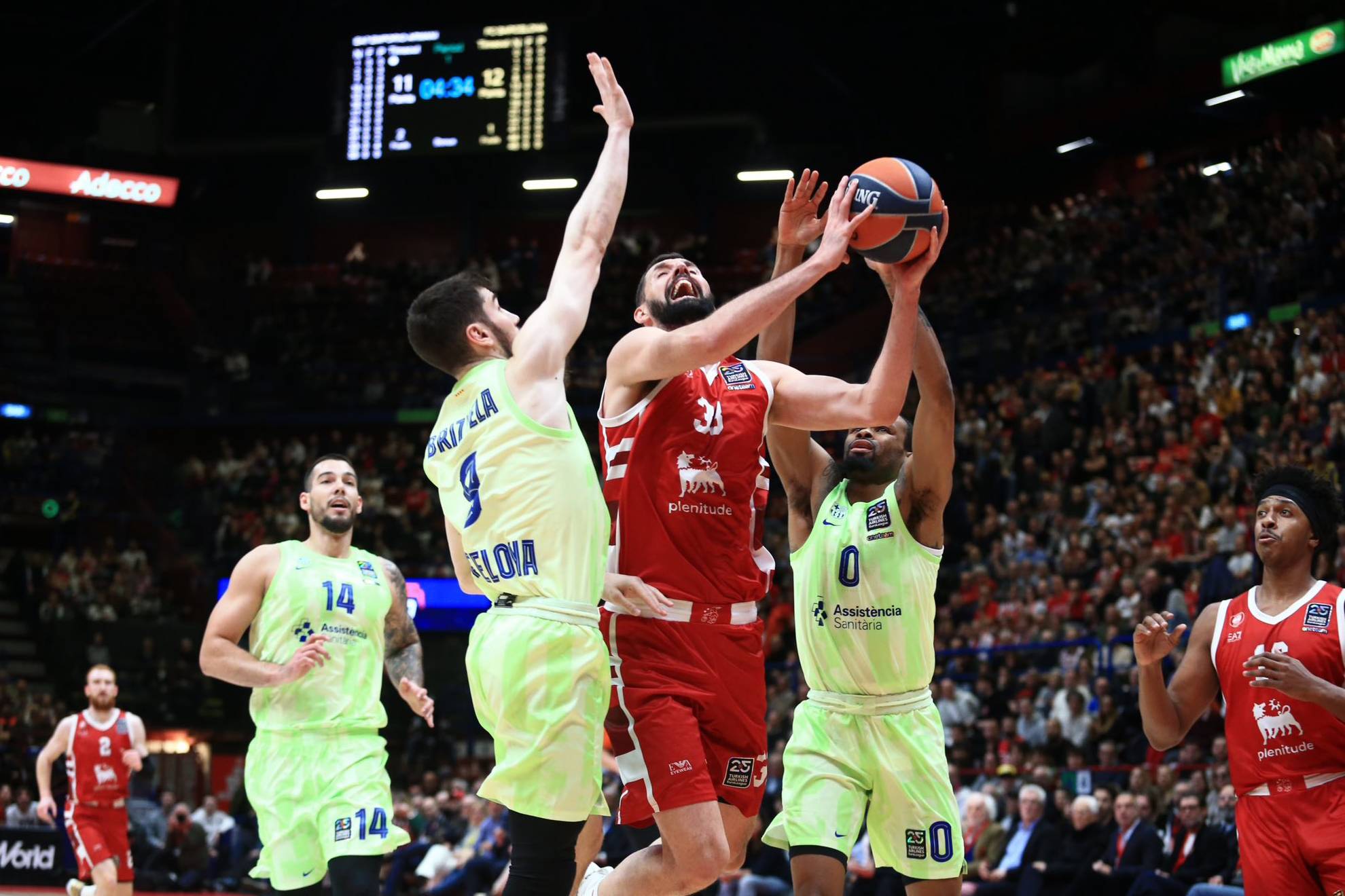 Mirotic apunta al Mónaco
